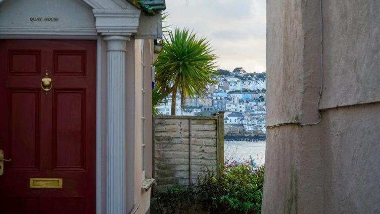 9 Best Places to Live in Cornwall | Cornish Vybes