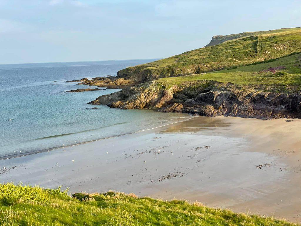 Polzeath: The Complete Visitor Guide | Cornish Vybes