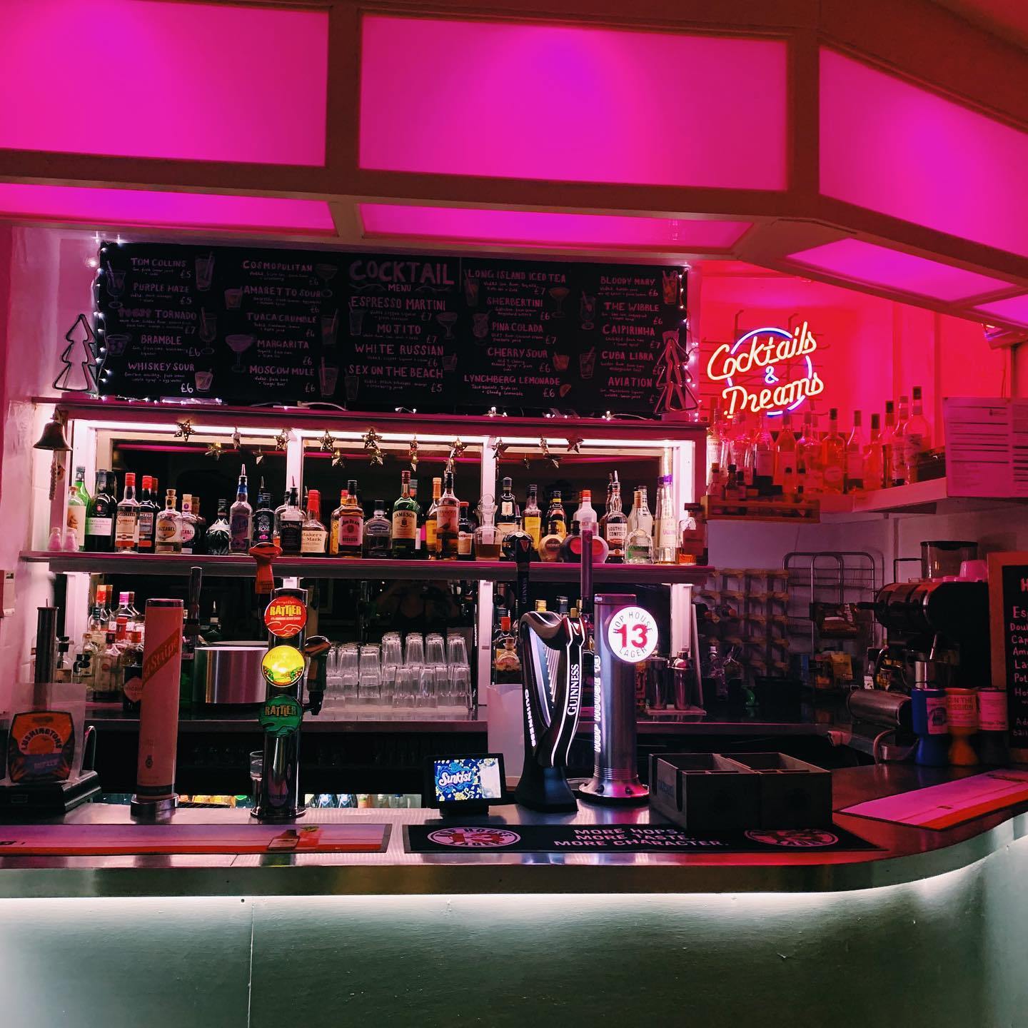 Guide To Falmouth Nightlife - Pubs, Bars & Clubs | Cornish Vybes